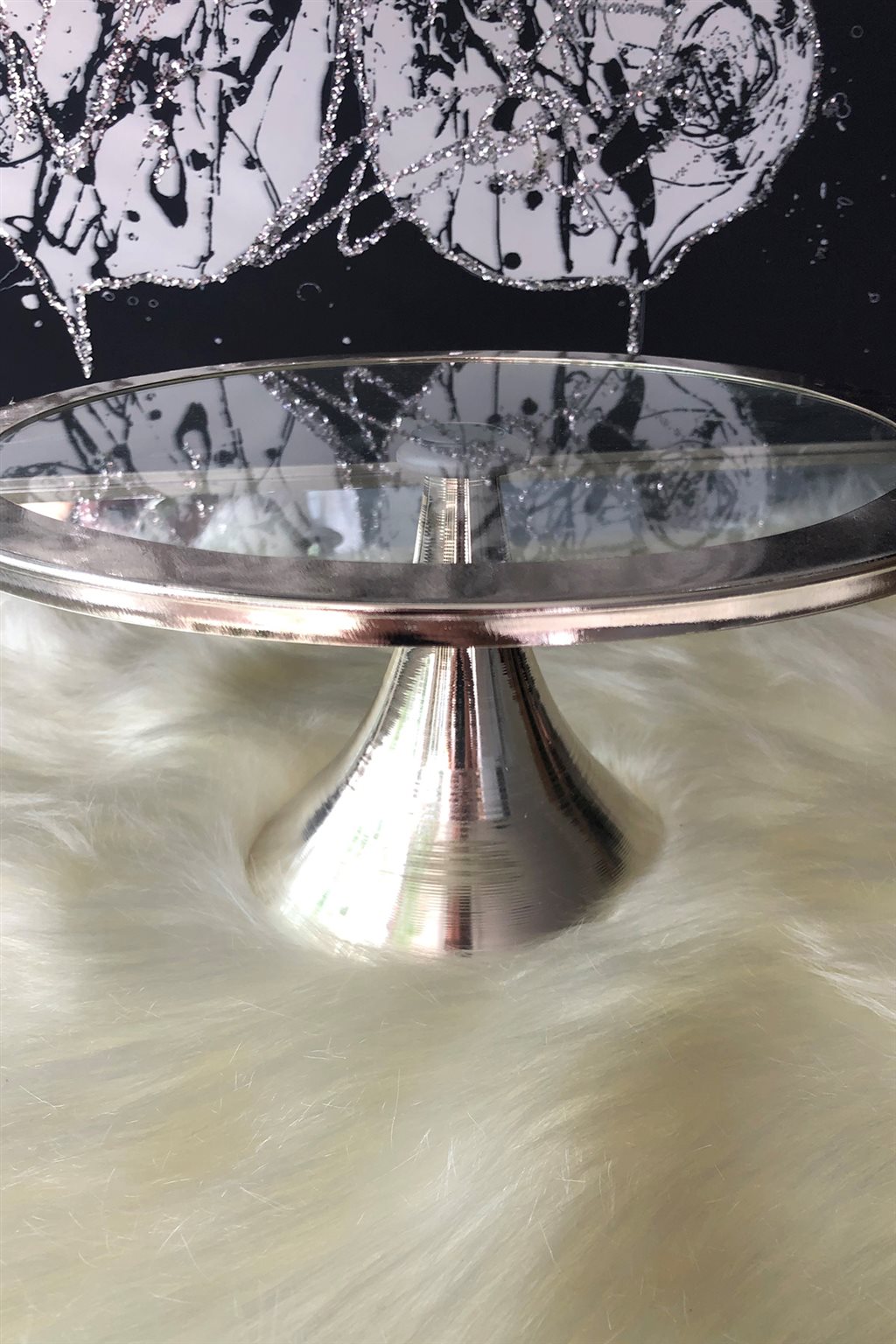 Silver Leg Round Presentation Stand