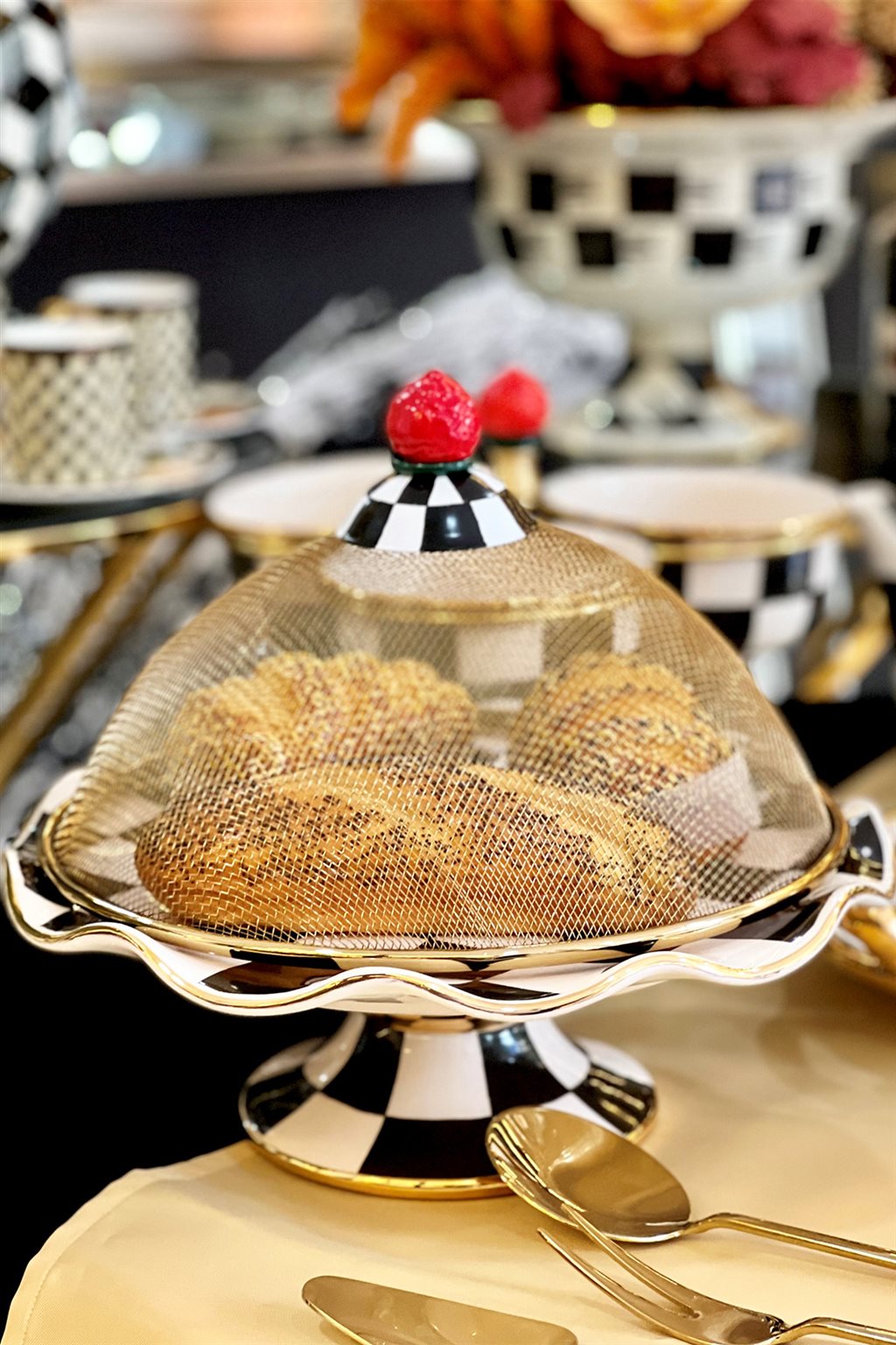 Checkered Black Big Size Cake Stand