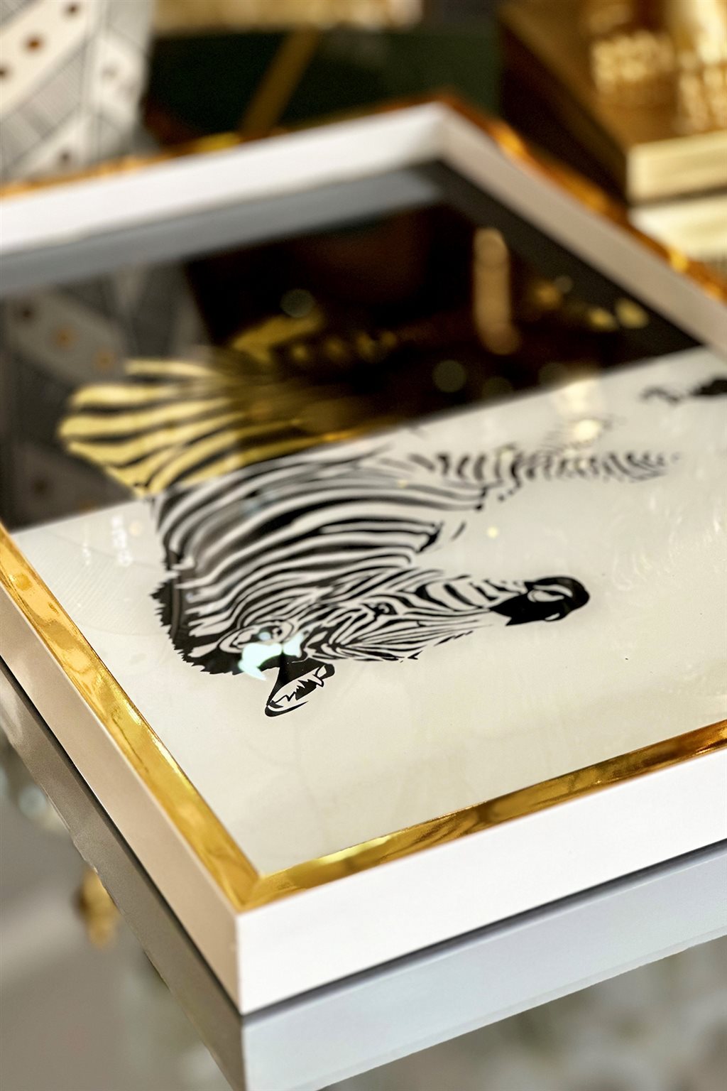 Levi Beyaz Zebra Desen Dekoratif Tepsi