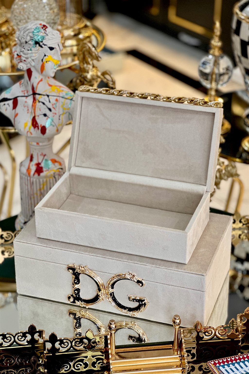 Decorative DG Pattern Cream 2-Pack Velvet Box