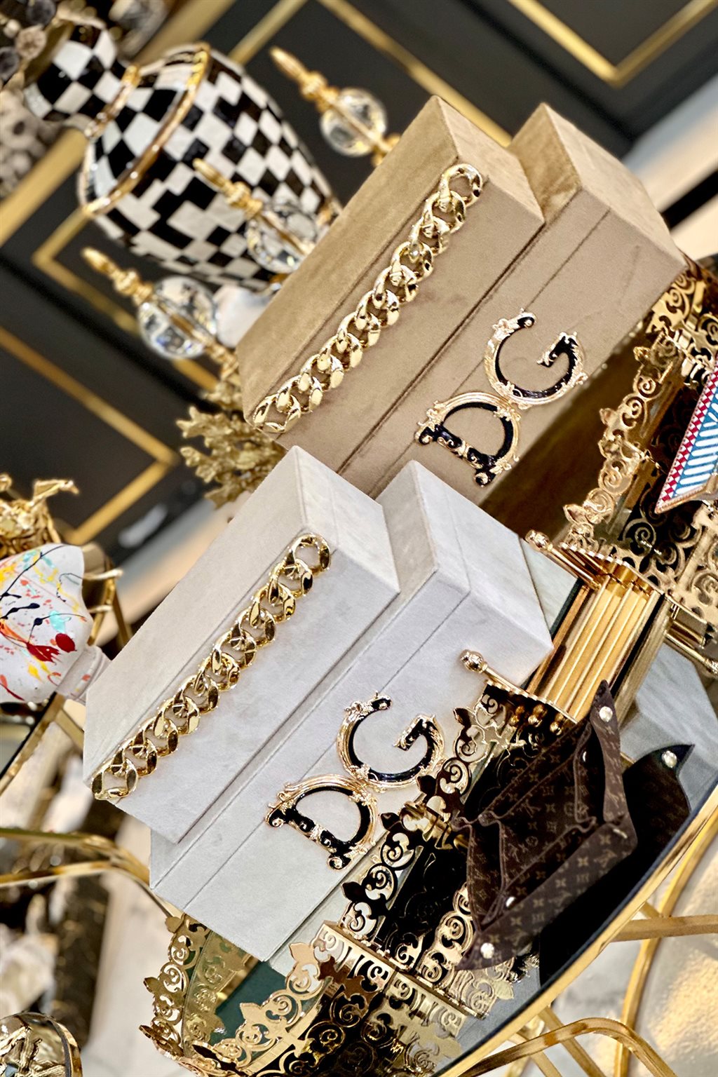 Decorative DG Pattern Cream 2-Pack Velvet Box