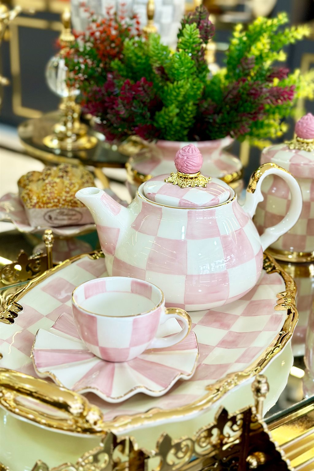 Checkered Pink Chubby Teapot