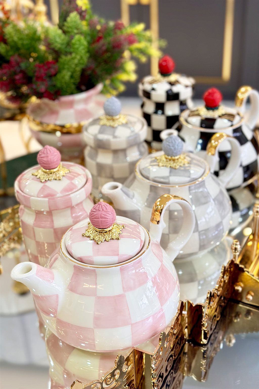 Checkered Pink Chubby Teapot